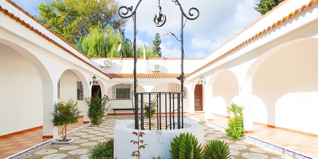 ≡ Fuentes De Patios Andaluces.