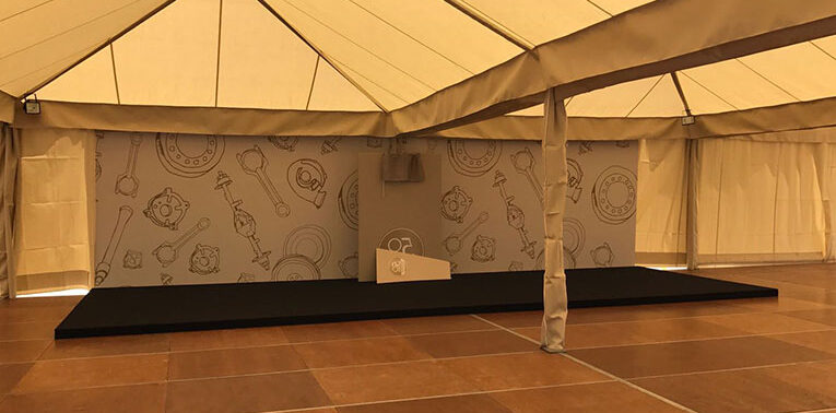 ≡ Jardines Carpas.